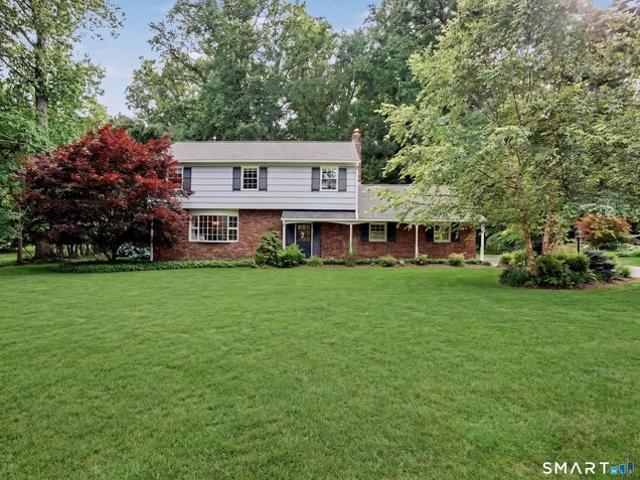 1061 Galloping Hill Rd, Fairfield, CT 06824