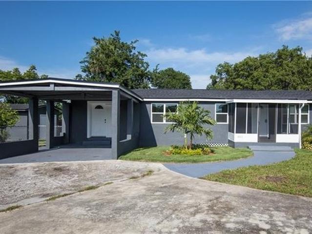 1061 Halsey Ave, Sanford, FL 32771