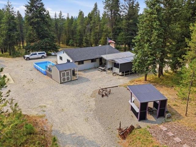 1061 Roberts Rd, Newport, WA 99156