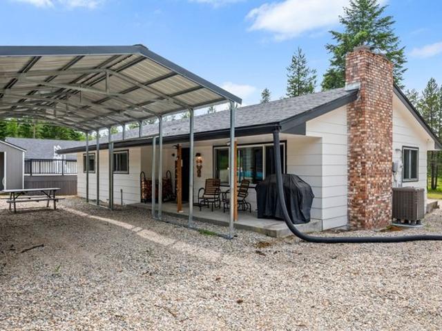 1061 Roberts Rd, Newport, WA 99156