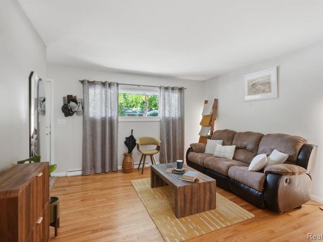 1061 Western Drive