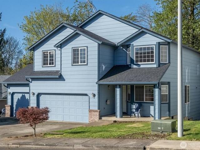 1061 40th St, Washougal, WA 98671
