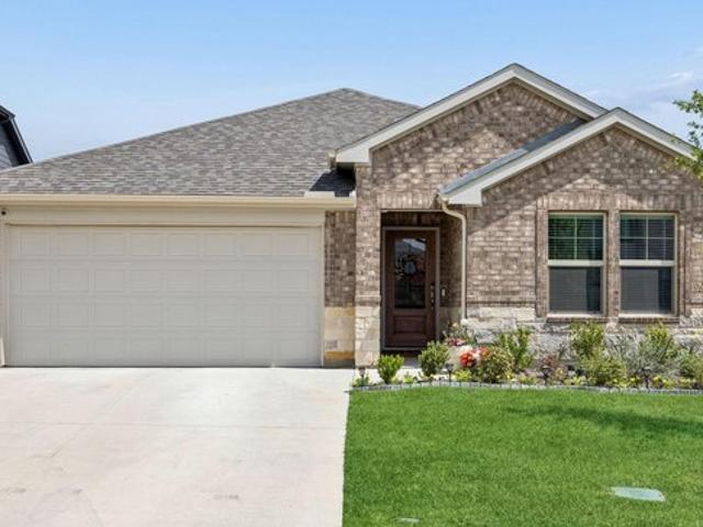 10620 Tuccenen Dr, Fort Worth, TX 76179