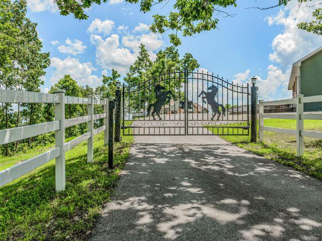 10620 W State Highway 76