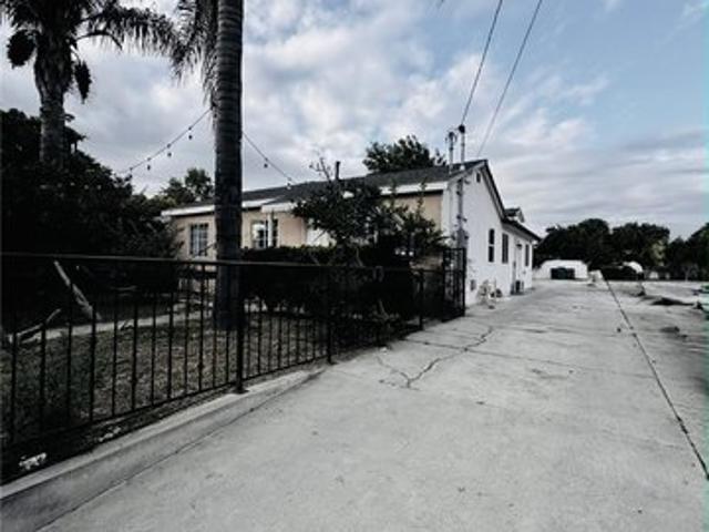 10620 Laurel Canyon Blvd, Pacoima, CA 91331
