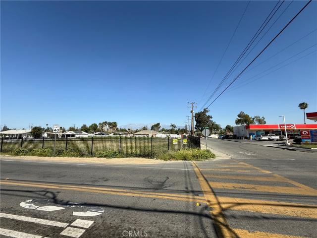 10621 Jurupa Rd