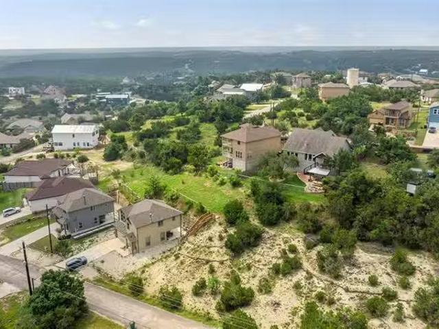 10622 Lake Park Dr, Dripping Springs, TX 78620