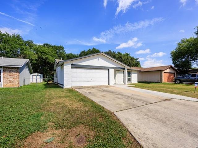 10627 Green Timber St, San Antonio, TX 78223