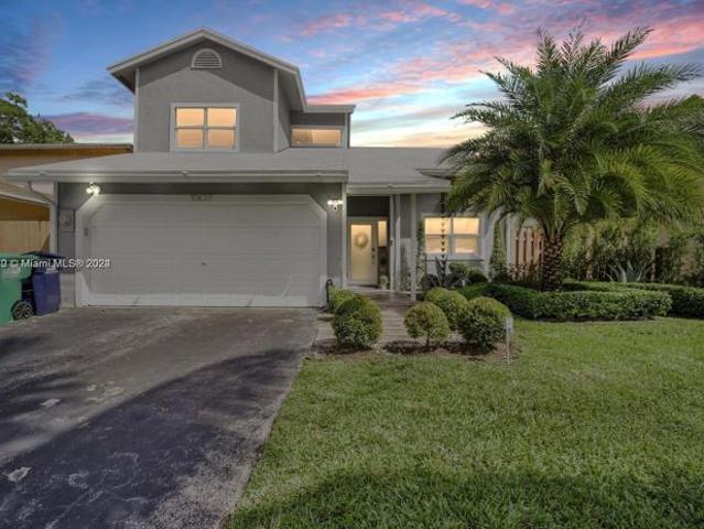 10627 SW 148th Ct, Miami, FL 33196