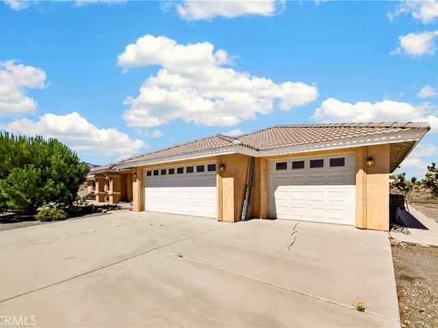 10624 Nugget Rd, Phelan, CA 92371