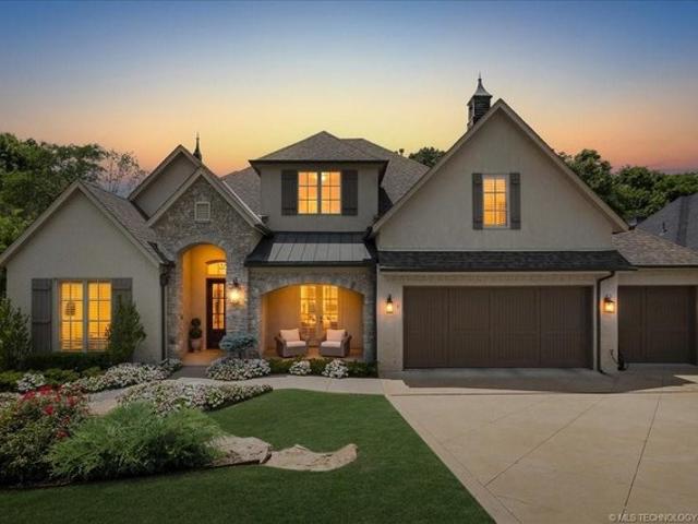 10624 S Nandina Ct, Jenks, OK 74037