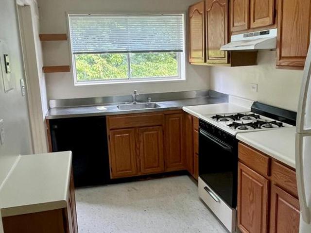 10625 Montrose Avenue # 204