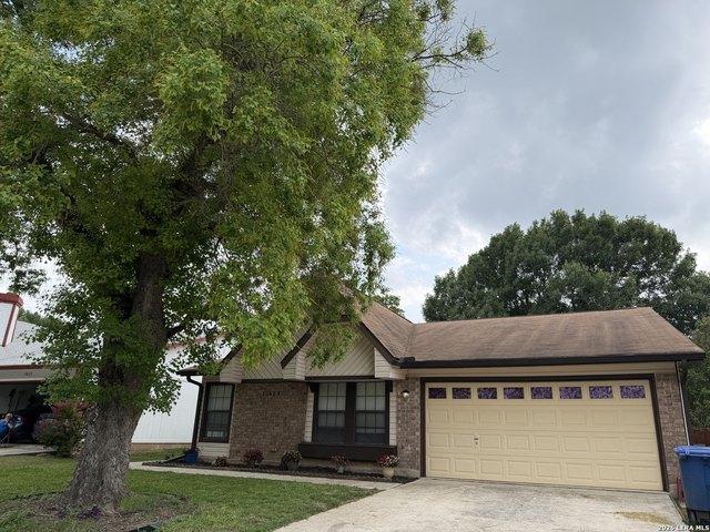 10626 Horn Blvd, San Antonio, TX 78240