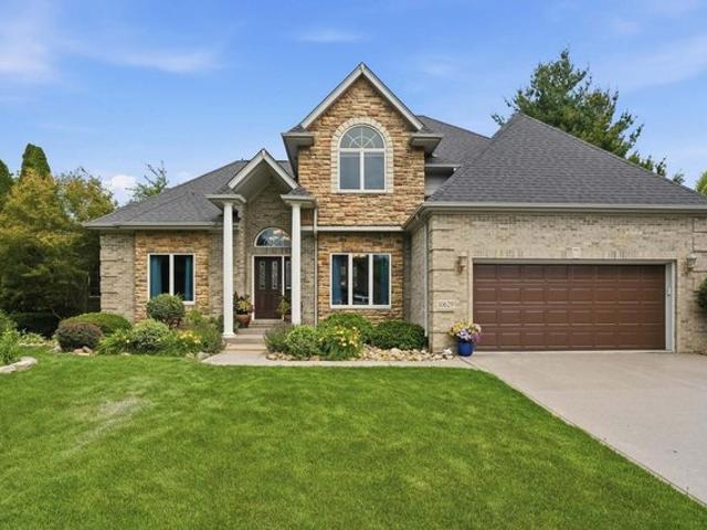 10629 Erie Dr, Crown Point, IN 46307