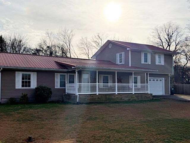 1062 Cedar Ln, Metropolis, IL 62960