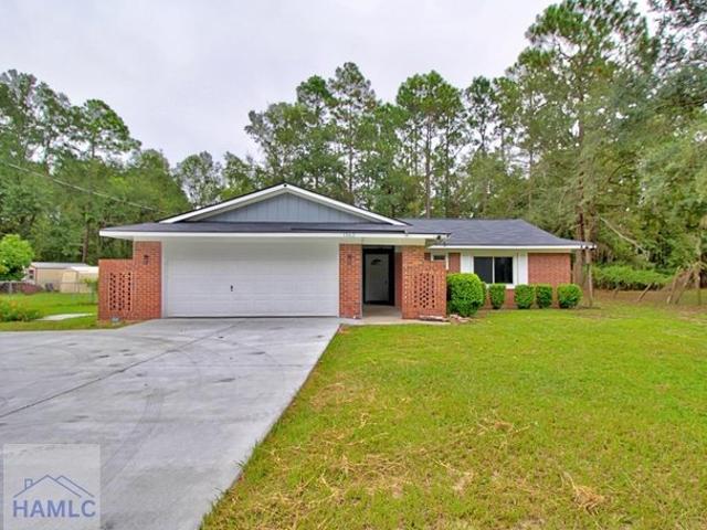 1062 Kelly Dr, Hinesville, GA 31313