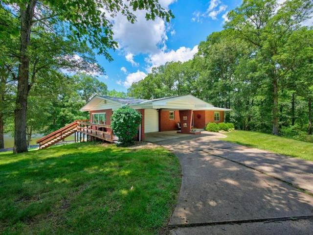 1062 S Moon Rd, Scottsburg, IN 47170