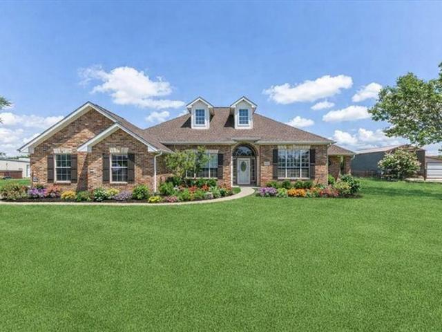 1062 Savannah Ln, Oak Ridge, TX 75142