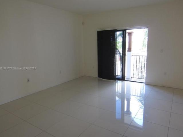 10630 88th St NW #207, Doral, FL 33178