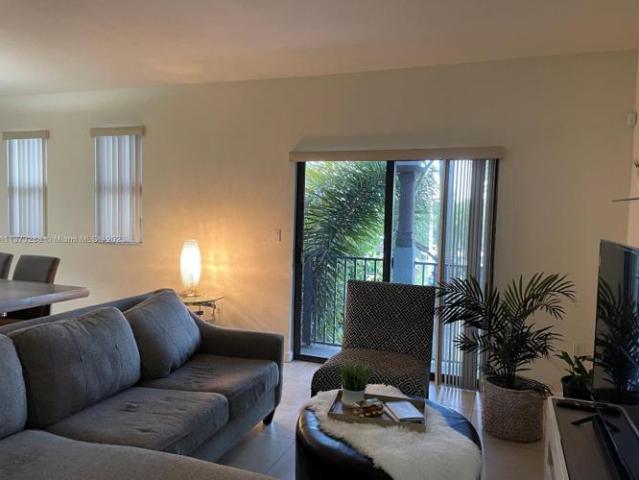 10630 88th St NW #209, Doral, FL 33178