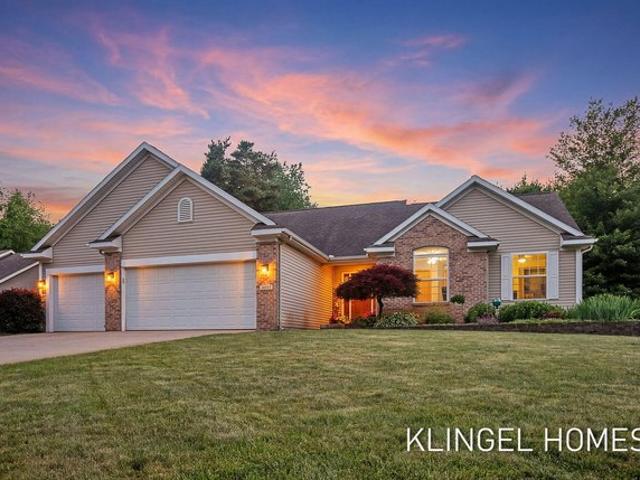 10635 Tallpine Ln, Allendale, MI 49401