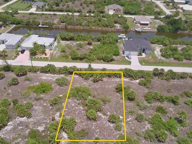 10635 Rainsville St, Port Charlotte, FL 33981