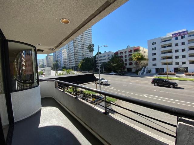 10636 Wilshire Studio Apartment for Rent at 10636 Wilshire Blvd, Los Angeles, CA 90024 Westwood