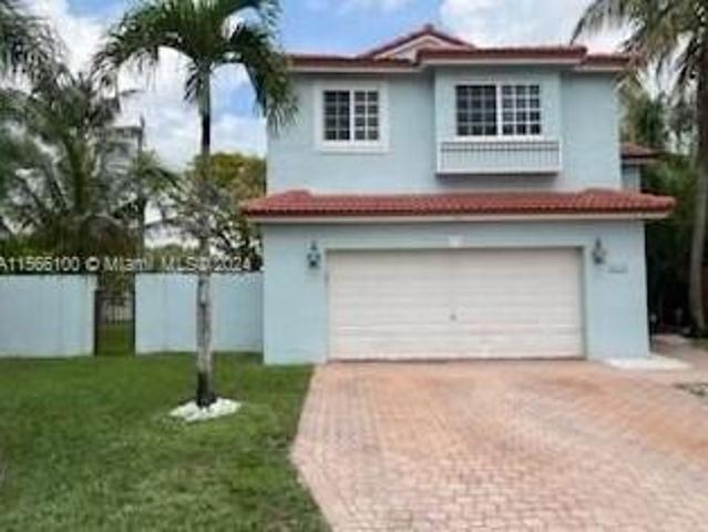 10639 NW 7th St, Pembroke Pines, FL 33026