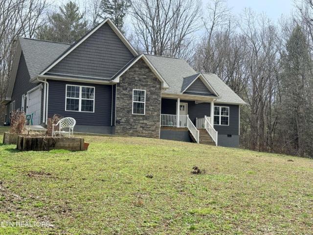 1063 Circle Dr