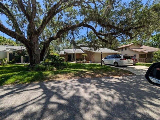 1063 Greystone Ln, Sarasota, FL 34232