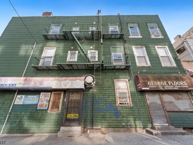 1063 West Side Ave