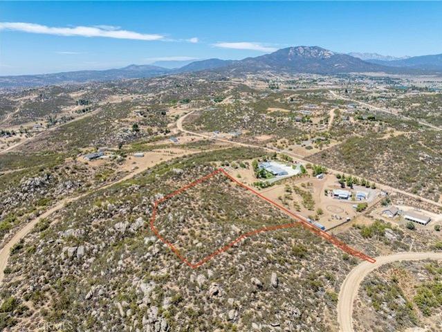 1063 Wildhorse Cir, Aguanga, CA 92536
