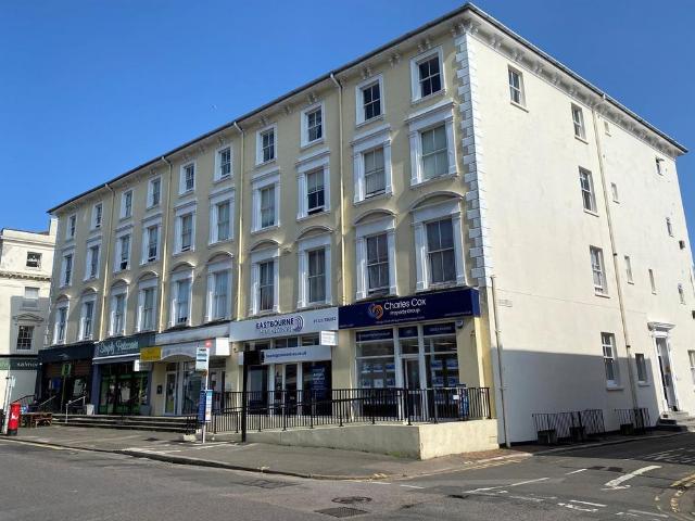 106 114 South Street, Eastbourne BN21 2 bed apartment to rent £1,125 pcm £260 pw