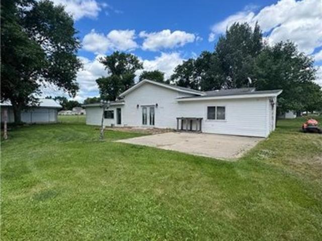 106 2nd Ave N, Mooreton, ND 58061