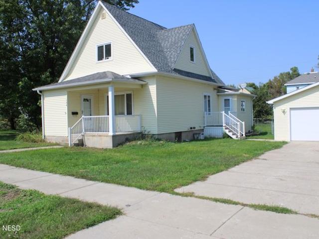106 4th Ave NW, Clark, SD 57225