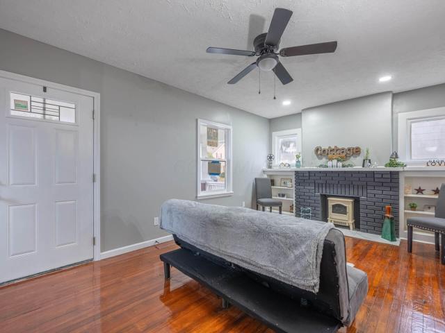 106 Cottage Place