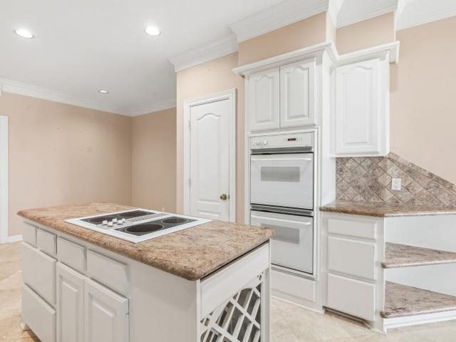 106 Cove Point, Montgomery, TX 77356 | MLS #4977 | Compass