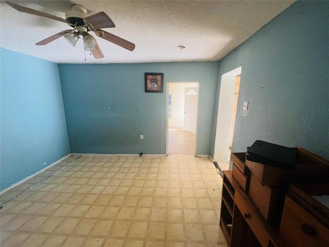 106 Columbia St, Cleburne, TX 76031 | MLS #21090