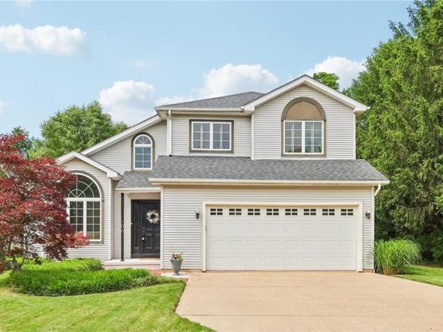 106 Concord Ridge Dr, Richlandtown, PA 18955