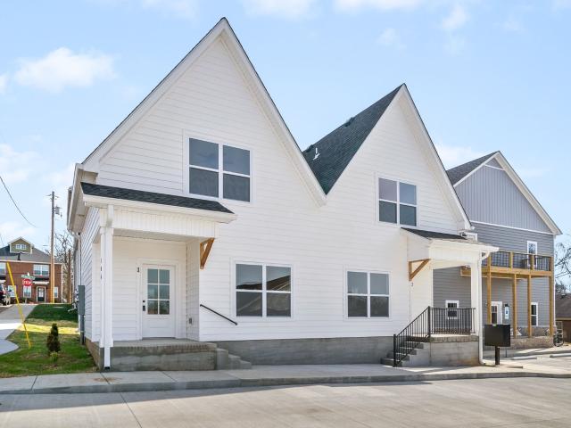 106 Cooper Pl # 1