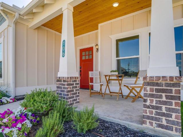 106 Cardinal Woods Court