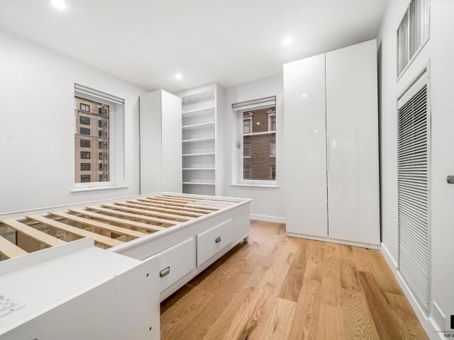106 Central Park S 12 L