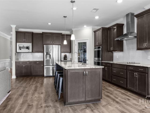 106 Champlain Drive