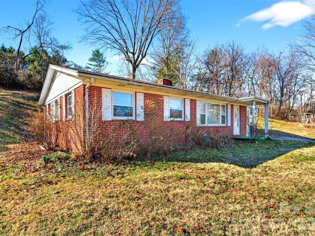 106 Chapel St, Spruce Pine, NC 28777 | MLS #4370