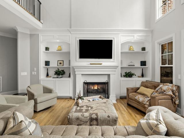 106 Chatfield Way