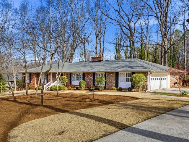 106 Cherokee Circle