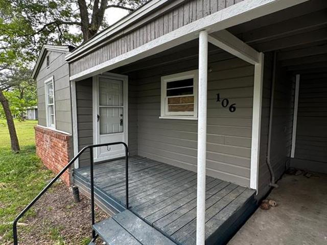 106 Circle Drive