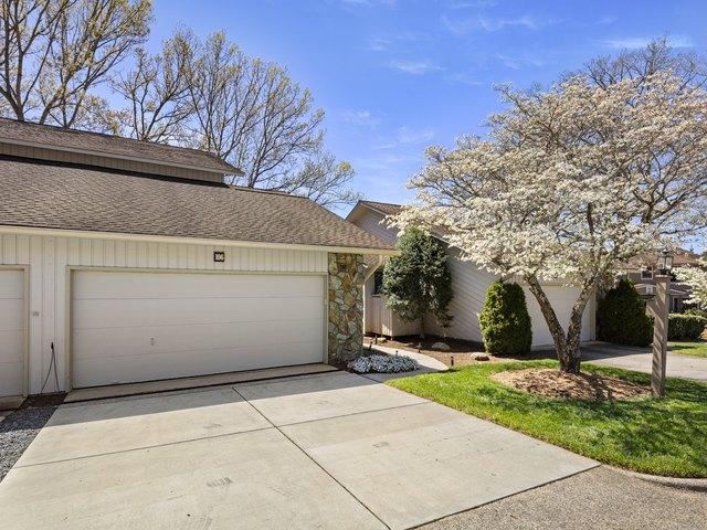106 Clubwood Ct, Asheville, NC 28803