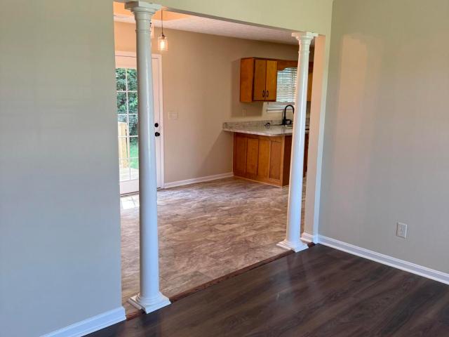 106 Clay Ct