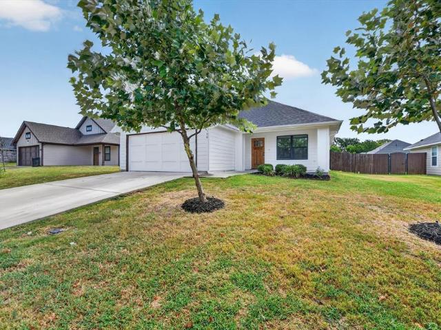 106 Clover Circle